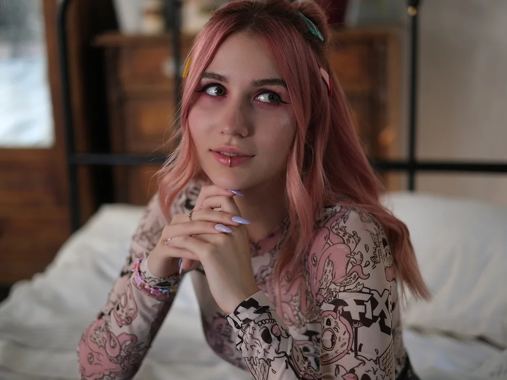 Alice Sharp (Alicesharp) Cam: Free Live Nude Sex Show & Chat - Camsoda