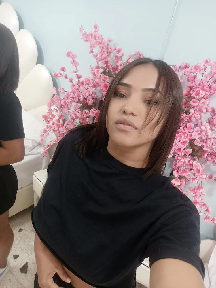 Lauryn-Fisher (lauryn-fisher) Cam Model. Free Live Sex Chat Room - Camsoda